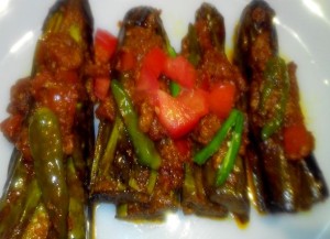 Aloo Jhinge or Jhingli or Ridge Gourd ki Jeere wali Curry