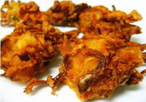 Crispy Pyaz Ka pakoda ( Onion Pakoda ) - FoodFlavor.in